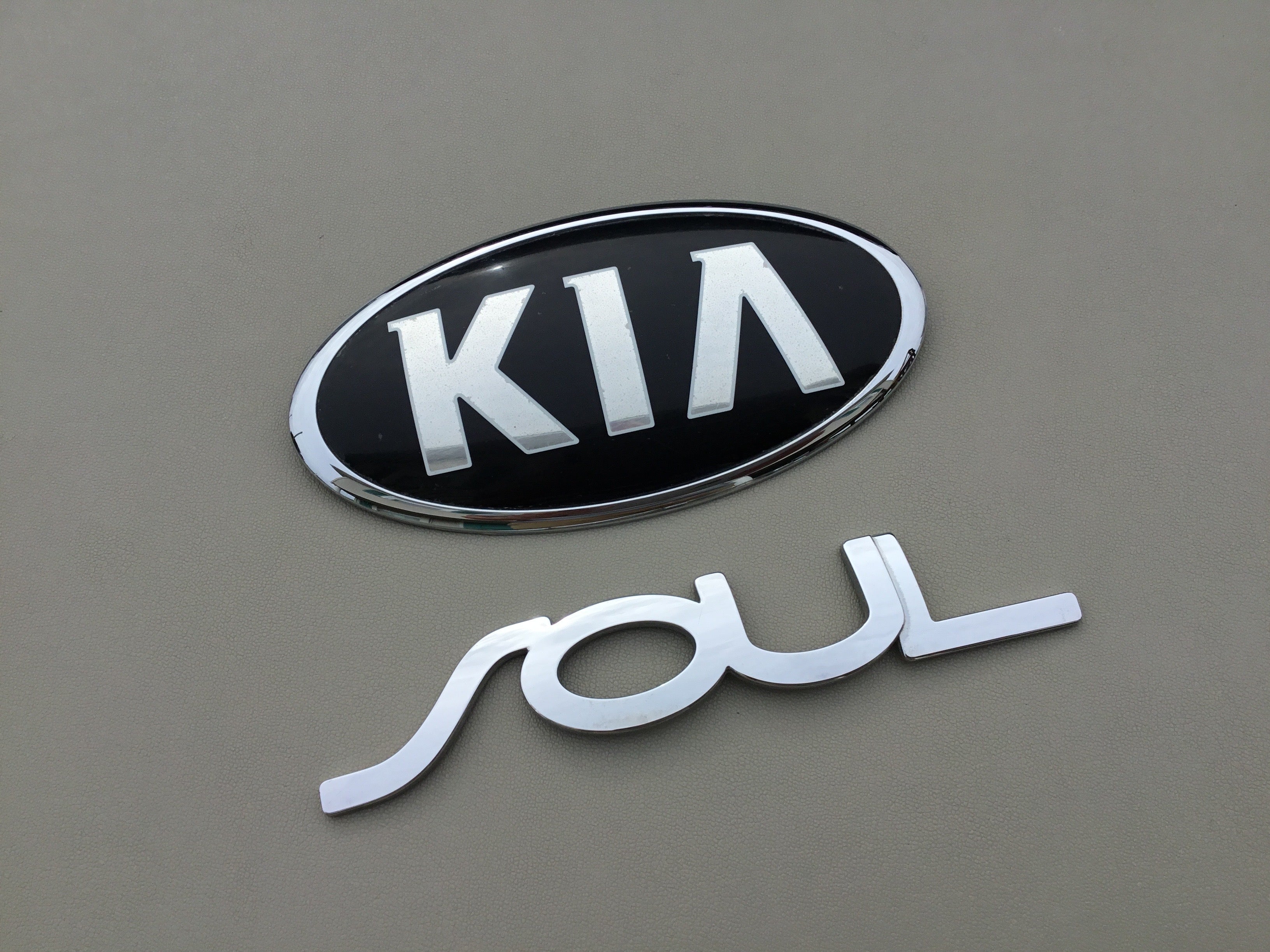 2014-2020 KIA Soul Tailgate Emblem Set - Emblem Dude