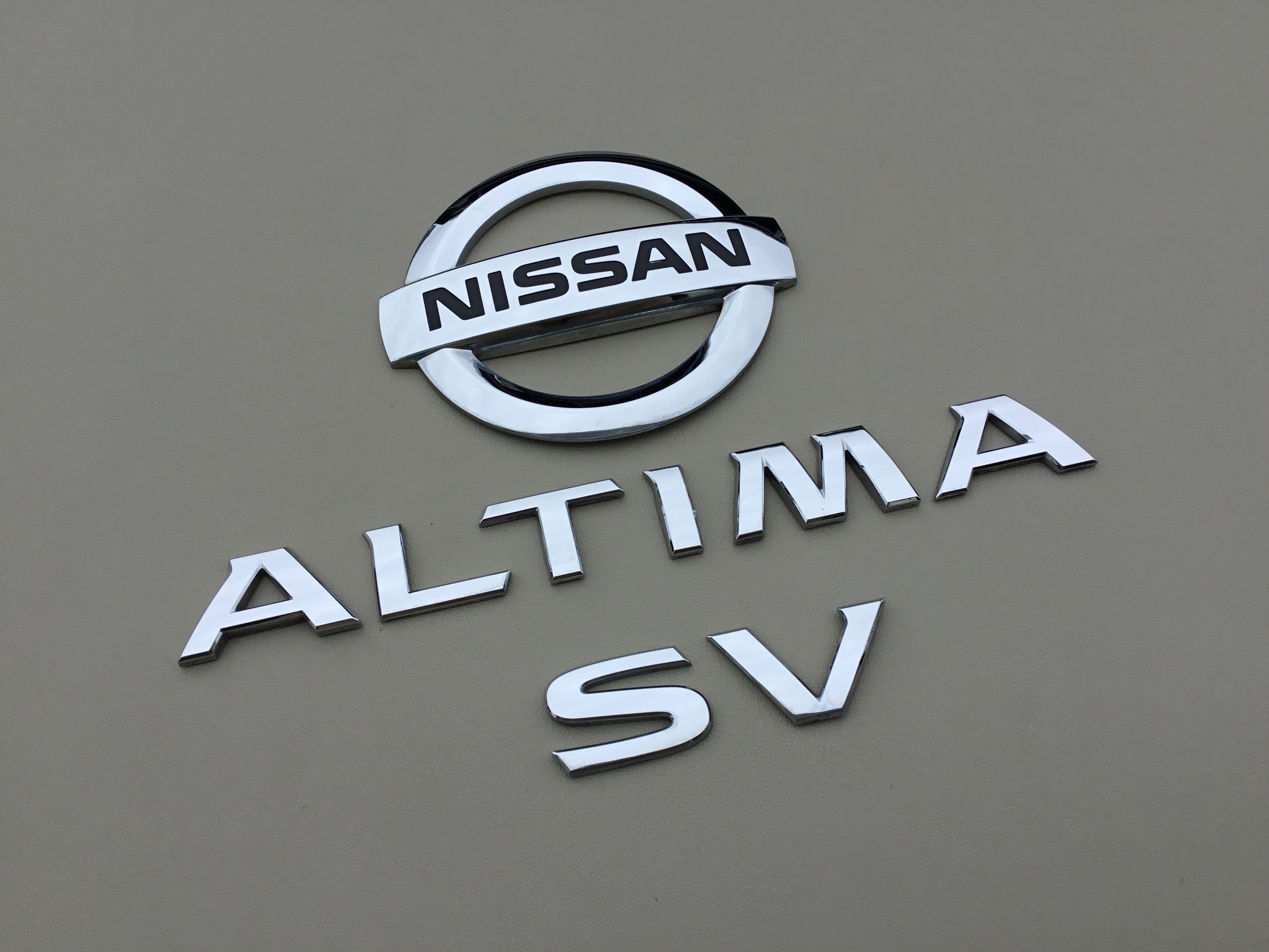 2016-2018 Nissan Altima SV Trunk Emblem Set