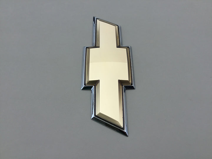 2007-2013 Chevrolet Tahoe / Suburban Tailgate Bowtie Emblem - Emblem Dude